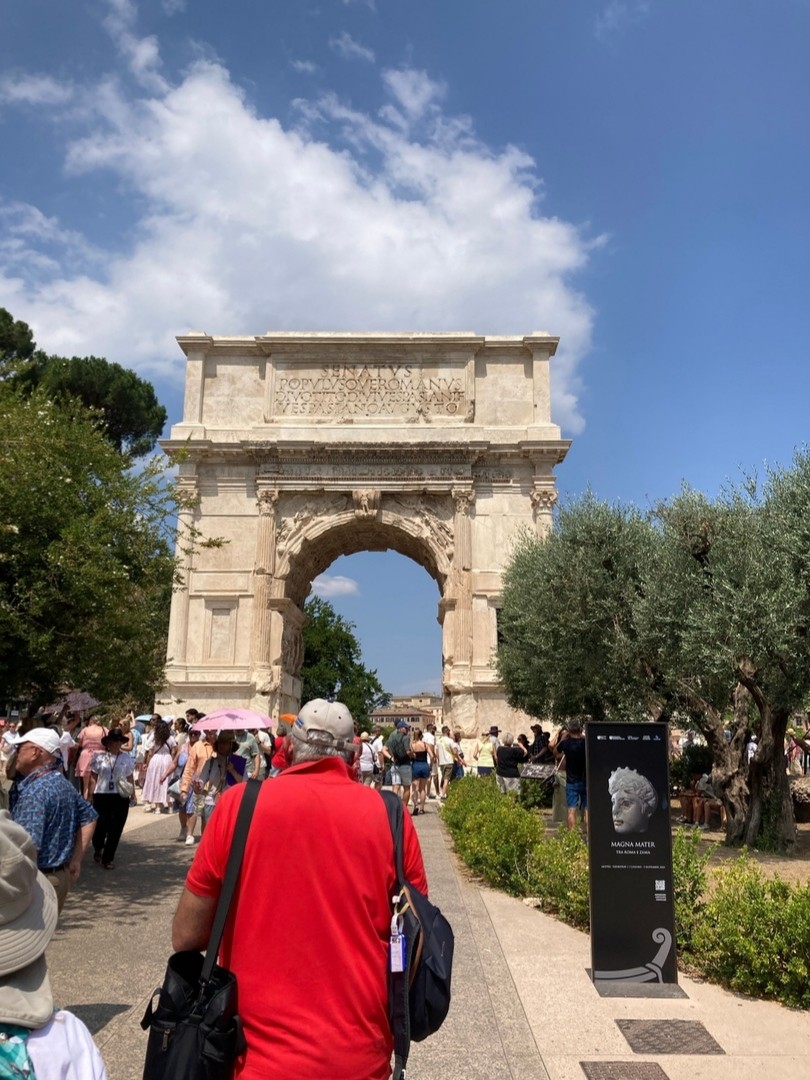 Who built the Colosseum?! - Daily Blessing Life Lessons